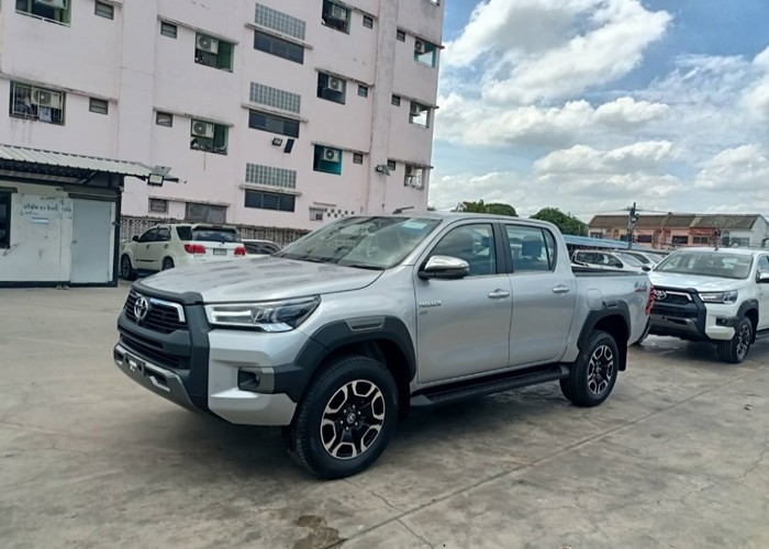 Toyota Hilux Vigo Dealer & Exporter | Toyota Hilux Revo Rocco New Rocco ...